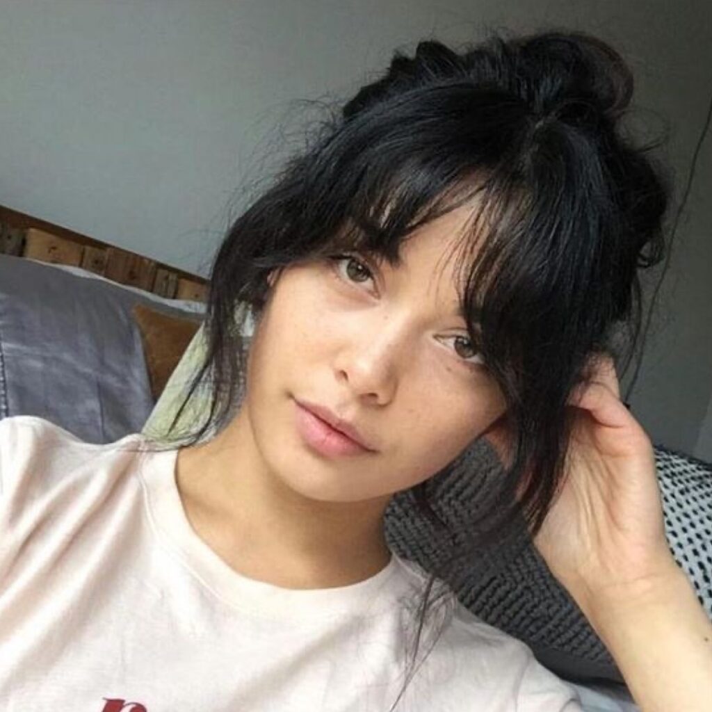 Curtain bangs ,a nova tendência de franja. - Kioshi Sako Cortes de cabelo